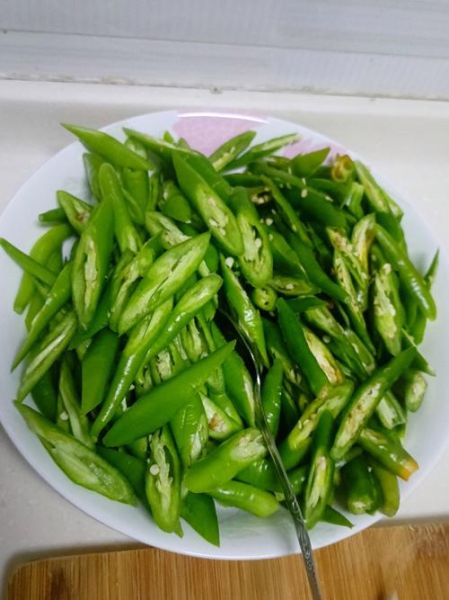 回锅肉炒辣椒怎么做_家常回锅肉炒辣椒技巧-第3张图片-山城妙识