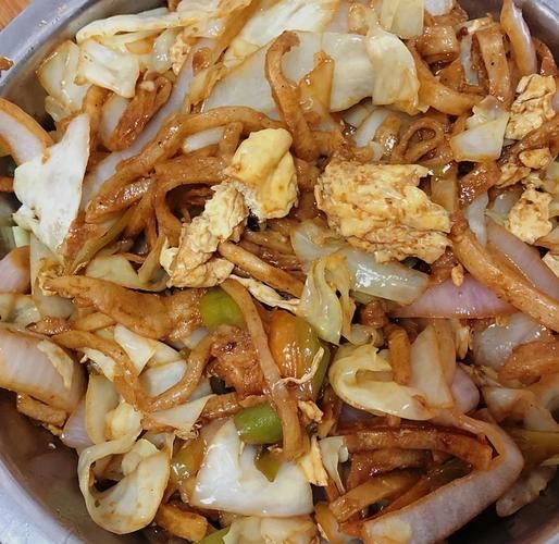 圆白菜炒饼丝怎么做_圆白菜炒饼丝的家常做法-第1张图片-山城妙识