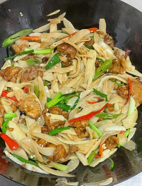 茭白和什么菜搭配最好_茭白炒什么最鲜美-第1张图片-山城妙识 茭白和什么菜搭配最好_茭白炒什么最鲜美-第1张图片-山城妙识