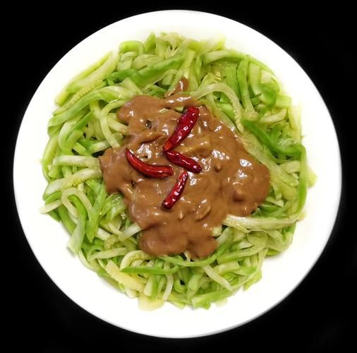 凉拌西葫芦怎么做好吃_凉拌西葫芦的家常做法大全-第3张图片-山城妙识