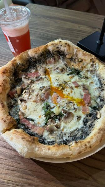 how_to_make_seafood_pizza_at_home-第1张图片-山城妙识