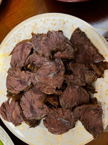 大块生牛肉怎么煮_整块牛肉煮多久才熟-第1张图片-山城妙识 大块生牛肉怎么煮_整块牛肉煮多久才熟-第1张图片-山城妙识