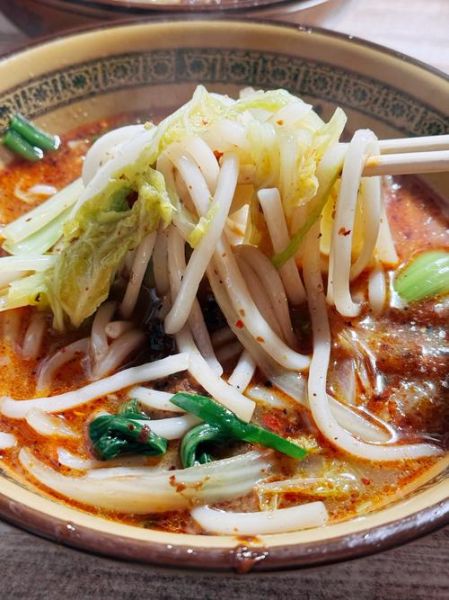 米线是用什么材料做的_正宗云南米线原料有哪些-第2张图片-山城妙识