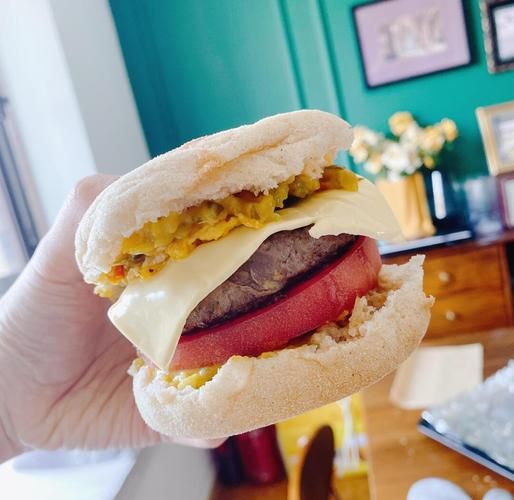 自制牛肉汉堡包的做法窍门_如何让肉饼多汁不柴-第3张图片-山城妙识