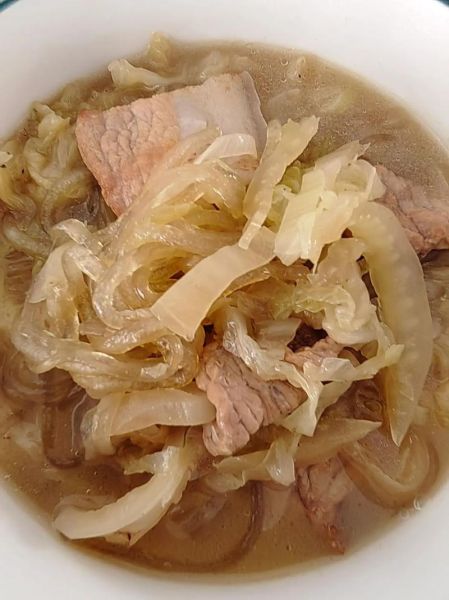 东北猪肉酸菜炖粉条怎么做_酸菜炖粉条正宗做法-第1张图片-山城妙识 东北猪肉酸菜炖粉条怎么做_酸菜炖粉条正宗做法-第1张图片-山城妙识