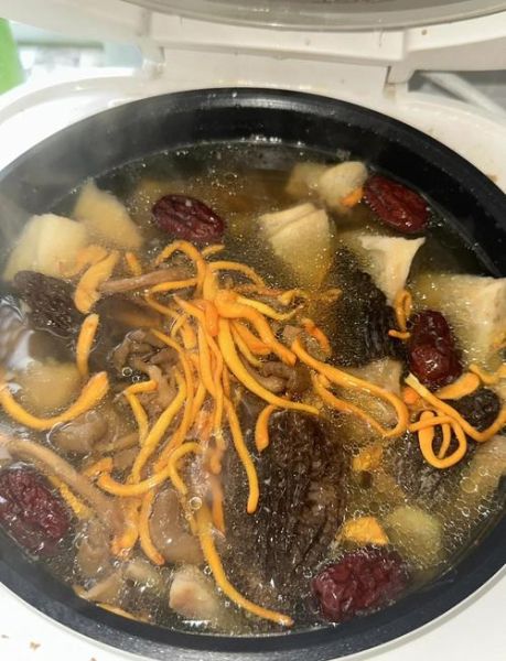 榴莲煲鸡怎么做_榴莲煲鸡需要焯水吗-第2张图片-山城妙识