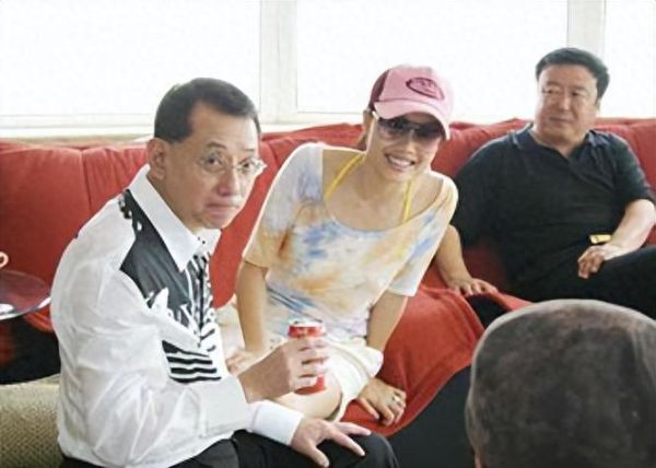 容祖儿夹断春卷技巧_春卷怎么夹才不断-第2张图片-山城妙识