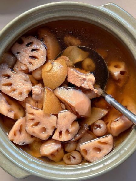 怎样煨藕汤又白又浓_藕汤浓白的诀窍-第1张图片-山城妙识