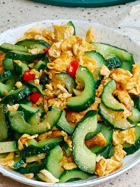 怎样吃黄瓜减肥最快最有效_黄瓜减肥的正确吃法-第1张图片-山城妙识