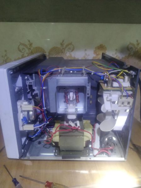 微波炉不加热怎么修_微波炉常见故障维修技巧-第3张图片-山城妙识