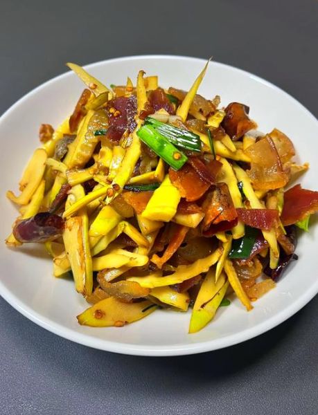 竹笋炒什么菜好吃_竹笋炒肉怎么炒才嫩-第1张图片-山城妙识