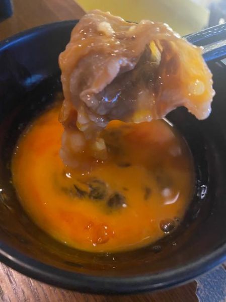 寿喜锅生鸡蛋怎么吃_蘸蛋液步骤-第1张图片-山城妙识 寿喜锅生鸡蛋怎么吃_蘸蛋液步骤-第1张图片-山城妙识