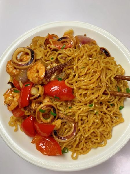 海鲜焖面怎么做_海鲜焖面用什么海鲜最好-第1张图片-山城妙识