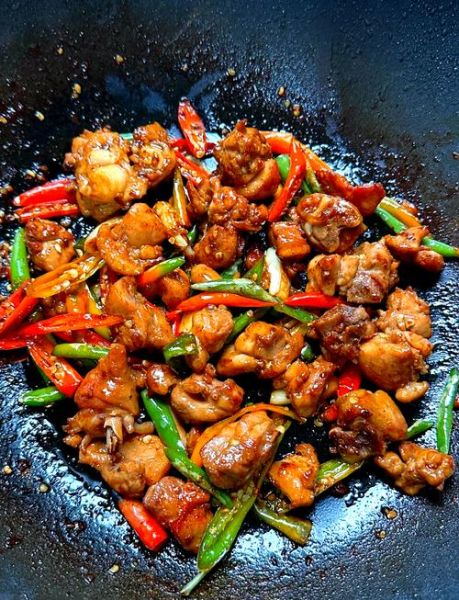 爆炒香辣鸡腿肉怎么做_香辣鸡腿肉腌制技巧-第3张图片-山城妙识 爆炒香辣鸡腿肉怎么做_香辣鸡腿肉腌制技巧-第3张图片-山城妙识