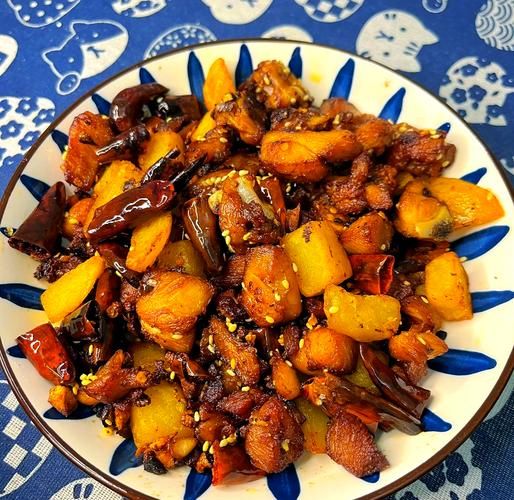 土豆烧鸡块怎么做好吃_川菜版窍门-第1张图片-山城妙识