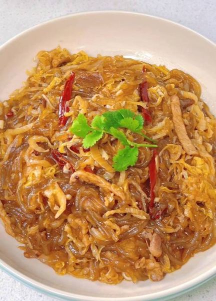 东北酸菜炒粉丝怎么做_东北酸菜炒粉丝用哪种粉丝-第1张图片-山城妙识 东北酸菜炒粉丝怎么做_东北酸菜炒粉丝用哪种粉丝-第1张图片-山城妙识