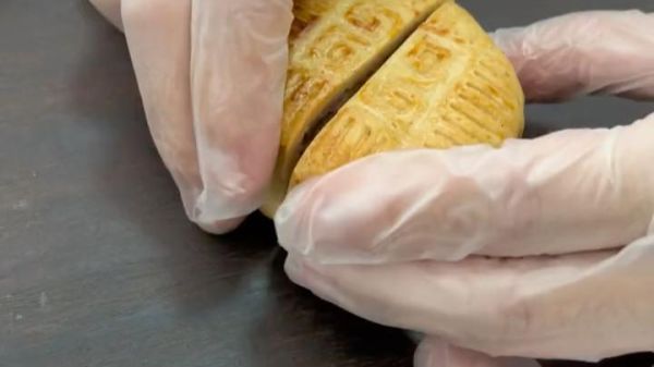 惠灵顿牛排月饼怎么做_惠灵顿牛排月饼好吃吗-第1张图片-山城妙识