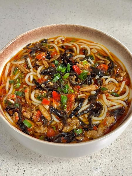 肉丝米粉怎么做_家常做法步骤-第1张图片-山城妙识 肉丝米粉怎么做_家常做法步骤-第1张图片-山城妙识