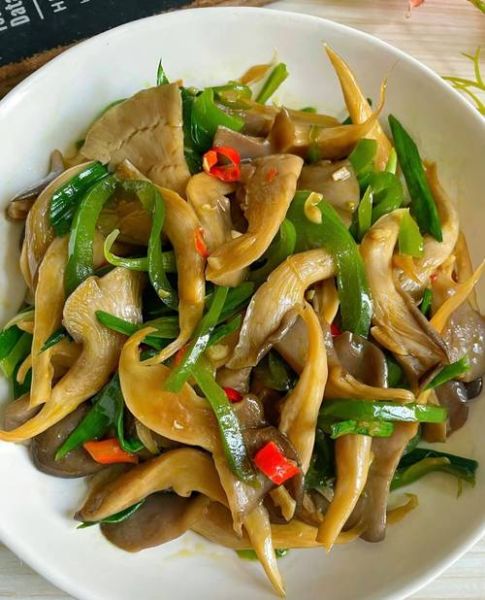 鲜蘑菇怎么炒好吃_鲜蘑菇的家常做法大全-第2张图片-山城妙识