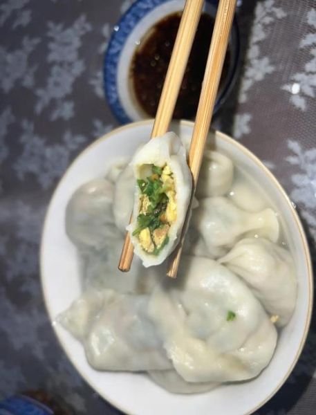 香菜和什么菜包饺子好吃_经典搭配推荐-第1张图片-山城妙识