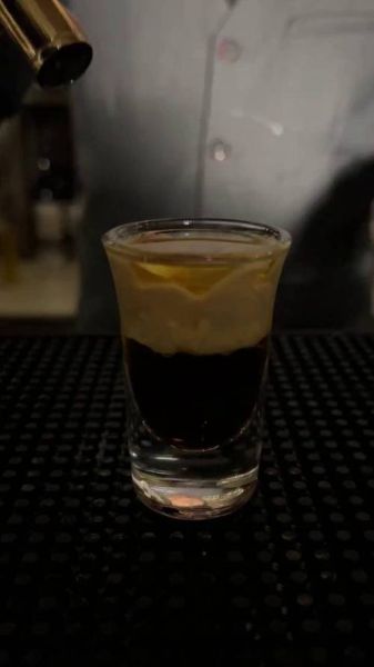 b52轰炸机鸡尾酒怎么做_b52轰炸机鸡尾酒多少度-第1张图片-山城妙识