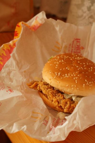 麦辣鸡腿汉堡热量高吗_麦辣鸡腿汉堡多少钱-第1张图片-山城妙识