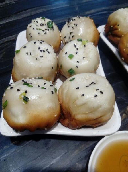 生煎馒头和生煎包的区别_哪个更好吃-第2张图片-山城妙识