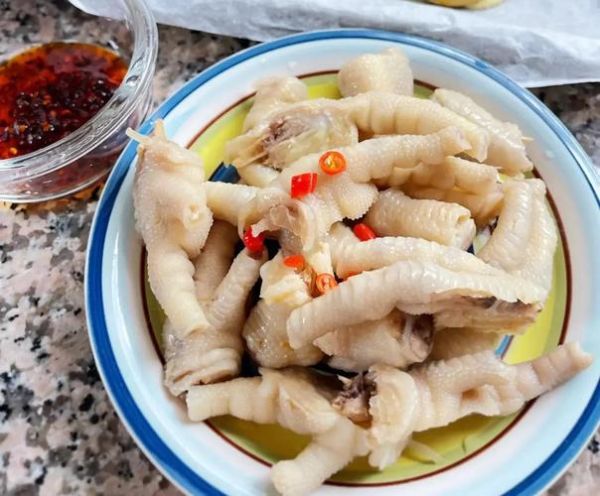 白云凤爪怎么做好吃_白云凤爪家常做法-第1张图片-山城妙识