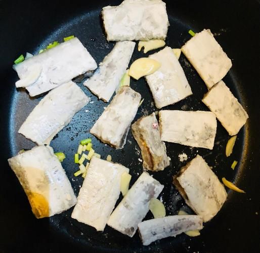 带鱼怎么煎不碎_带鱼怎么炸不碎-第1张图片-山城妙识