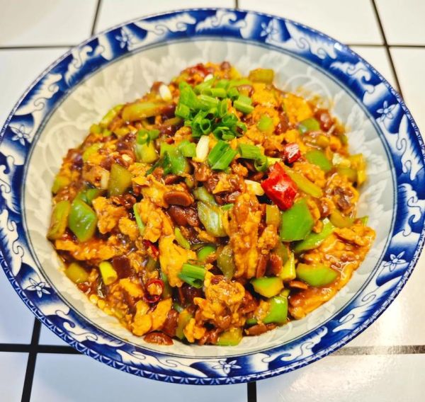 正宗东北鸡蛋酱怎么做_鸡蛋酱需要哪些调料-第1张图片-山城妙识