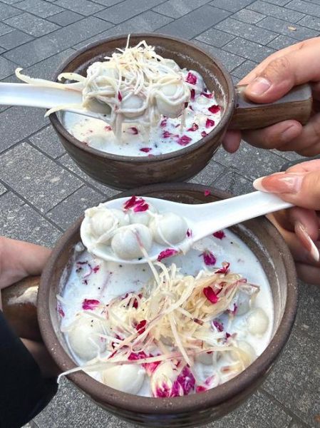 乳扇米酒汤圆怎么做_云南特色甜品做法-第3张图片-山城妙识 乳扇米酒汤圆怎么做_云南特色甜品做法-第3张图片-山城妙识