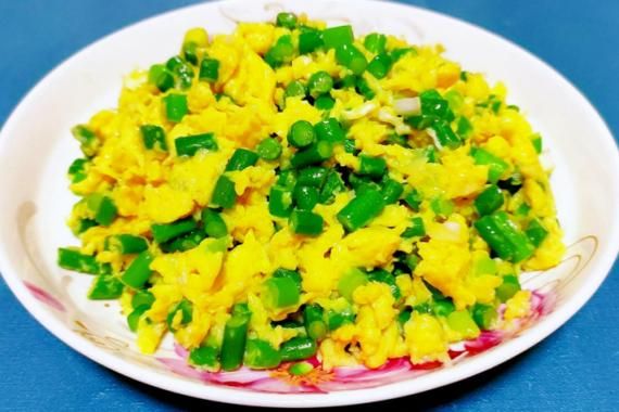 蒜苔炒鸡蛋的营养价值_蒜苔炒鸡蛋能减肥吗-第3张图片-山城妙识