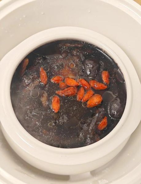 鸡爪炖汤的功效与做法_鸡爪汤怎么炖最营养-第3张图片-山城妙识