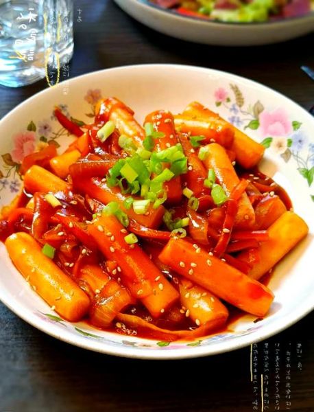 韩国年糕条怎么做_韩式炒年糕条做法-第1张图片-山城妙识