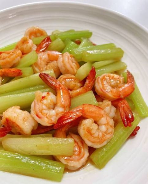 芹菜炒虾仁有害吗_孕妇能吃吗-第1张图片-山城妙识
