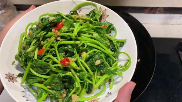 红苕尖怎么炒好吃_红苕尖的营养价值-第1张图片-山城妙识 红苕尖怎么炒好吃_红苕尖的营养价值-第1张图片-山城妙识