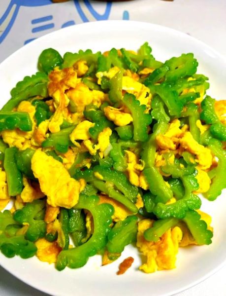 苦瓜炒鸡蛋怎么炒不苦_苦瓜炒鸡蛋的家常做法-第3张图片-山城妙识