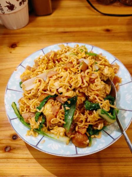 辣炒方便面怎么做_辣炒方便面家常做法-第1张图片-山城妙识 辣炒方便面怎么做_辣炒方便面家常做法-第1张图片-山城妙识