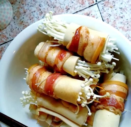 五花肉卷金针菇怎么做_五花肉卷金针菇烤箱温度时间-第1张图片-山城妙识 五花肉卷金针菇怎么做_五花肉卷金针菇烤箱温度时间-第1张图片-山城妙识