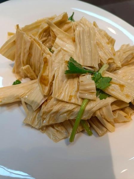 凉拌腐竹丝怎么做好吃_腐竹丝焯水几分钟-第3张图片-山城妙识 凉拌腐竹丝怎么做好吃_腐竹丝焯水几分钟-第3张图片-山城妙识