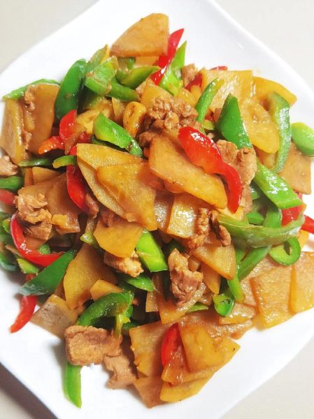土豆片炒肉怎么炒好吃_家常土豆片炒肉做法-第1张图片-山城妙识