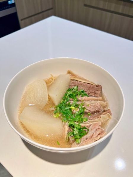 炖牛肉萝卜汤怎么做好吃_炖牛肉萝卜汤放什么调料-第1张图片-山城妙识 炖牛肉萝卜汤怎么做好吃_炖牛肉萝卜汤放什么调料-第1张图片-山城妙识