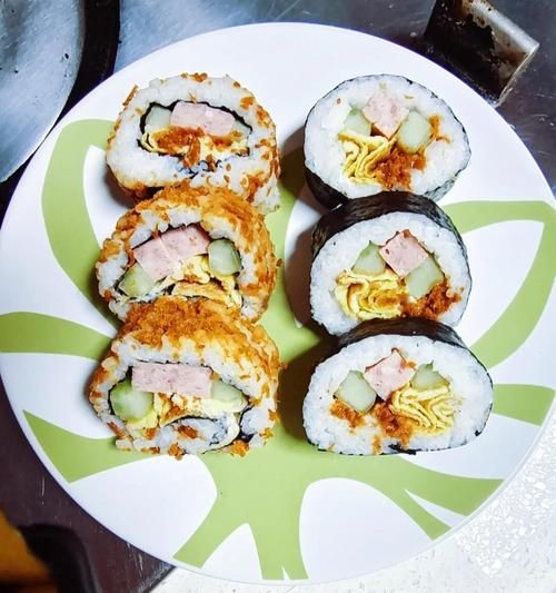 如何卷寿司_寿司卷不松散的秘诀-第2张图片-山城妙识