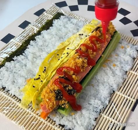 如何卷寿司_寿司卷不松散的秘诀-第1张图片-山城妙识