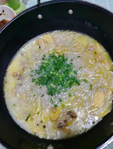 鸡肉炖粉条怎么做好吃_家常做法步骤详解-第2张图片-山城妙识