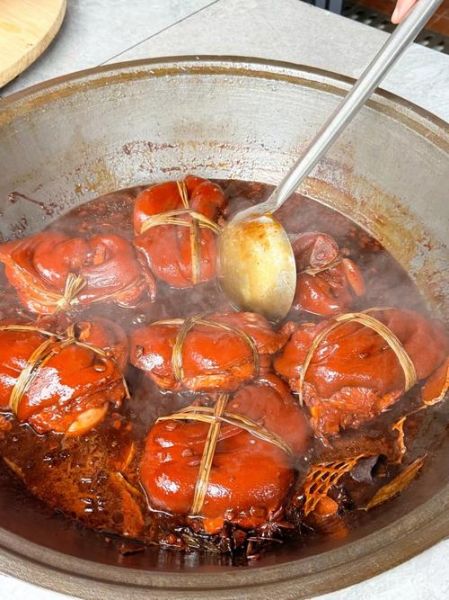 蹄髈怎么做好吃_家常蹄髈做法-第2张图片-山城妙识