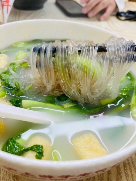 老鸭粉丝汤底怎么做_老鸭粉丝汤底配料有哪些-第1张图片-山城妙识