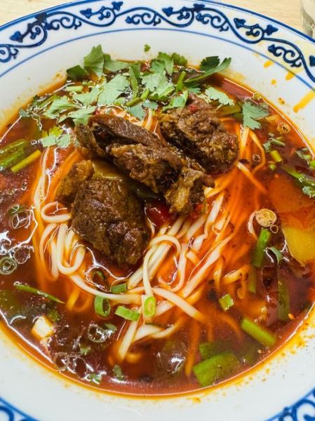 泡椒牛肉面怎么做_泡椒牛肉面热量高吗-第3张图片-山城妙识