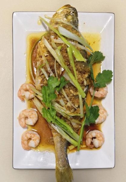 蒜香大黄花鱼怎么做_大黄花鱼蒜香做法步骤-第2张图片-山城妙识