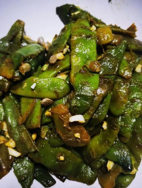 烧豆角的家常做法窍门_豆角怎么炒才翠绿又入味-第3张图片-山城妙识 烧豆角的家常做法窍门_豆角怎么炒才翠绿又入味-第3张图片-山城妙识